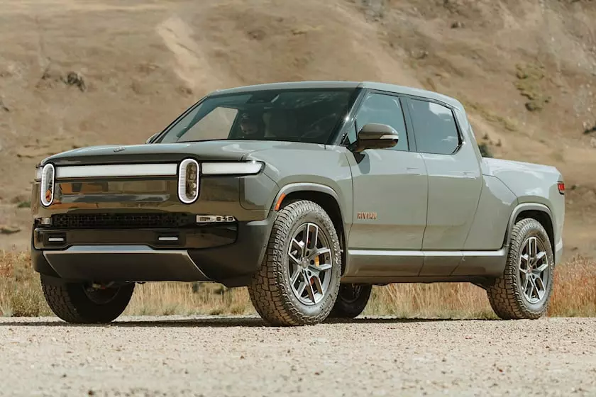 2022 Rivian R1T kamyon Aspè devan