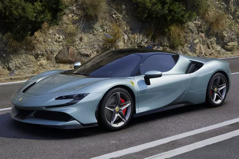 ເສຍເວລາໃນການເຮັດວຽກກັບ Ferrari's SF90 Configurator 27667_1