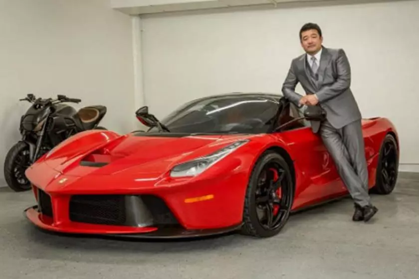 50 миллион доллар коллексияи Ferrari барои харидани LaFerrari Aperta кифоят намекунад