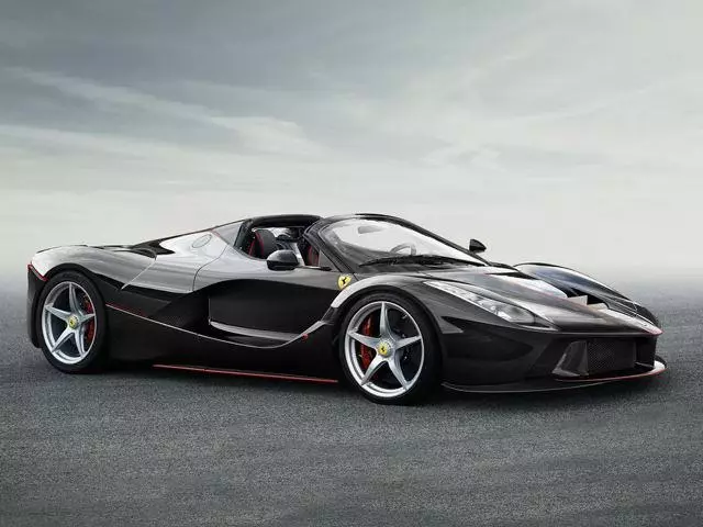 $ 50 miljoen Ferrari-collectie is niet genoeg om een LaFerrari Aperta te kopen 2766_6