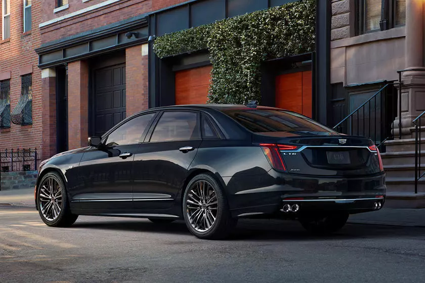 Cadillac CT6-V ແມ່ນໄວກວ່າທີ່ພວກເຮົາຄາດໄວ້ 27670_3