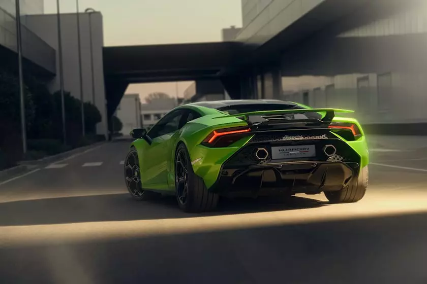 Lamborghini Huracan Tecnica is 'n straatvegter met 631 HP en RWD 277071_12