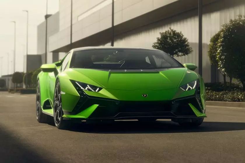 Lamborghini Huracan Tecnica yra gatvės kovotojas su 631 AG ir RWD 277071_25