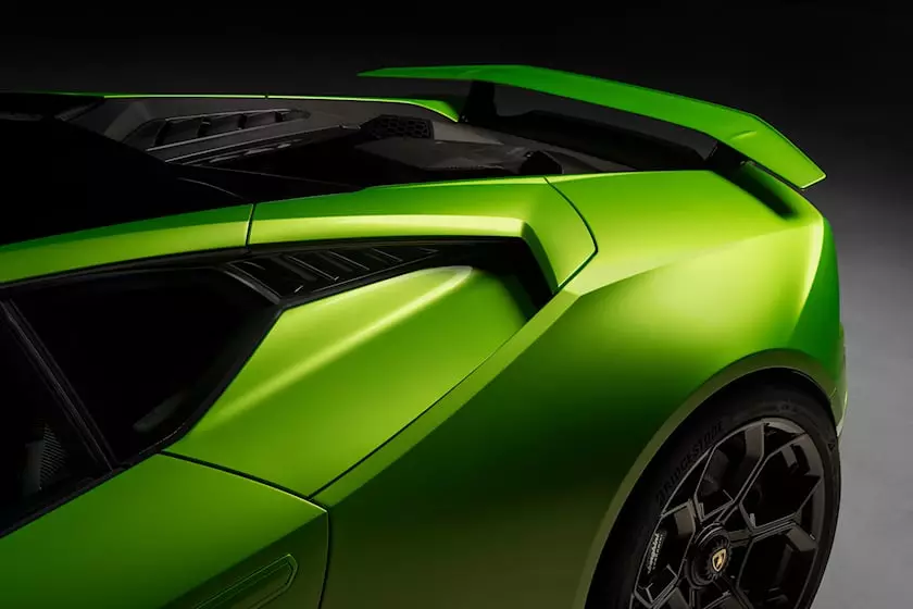 Lamborghini Huracan Tecnica 631 HP ۽ RWD سان هڪ اسٽريٽ فائٽر آهي 277071_3