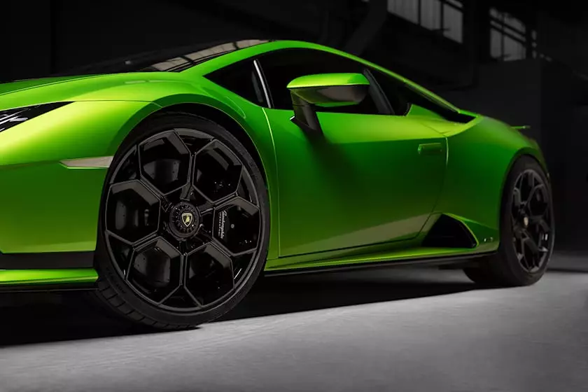 Lamborghini Huracan Tecnica 631 HP ۽ RWD سان هڪ اسٽريٽ فائٽر آهي 277071_4