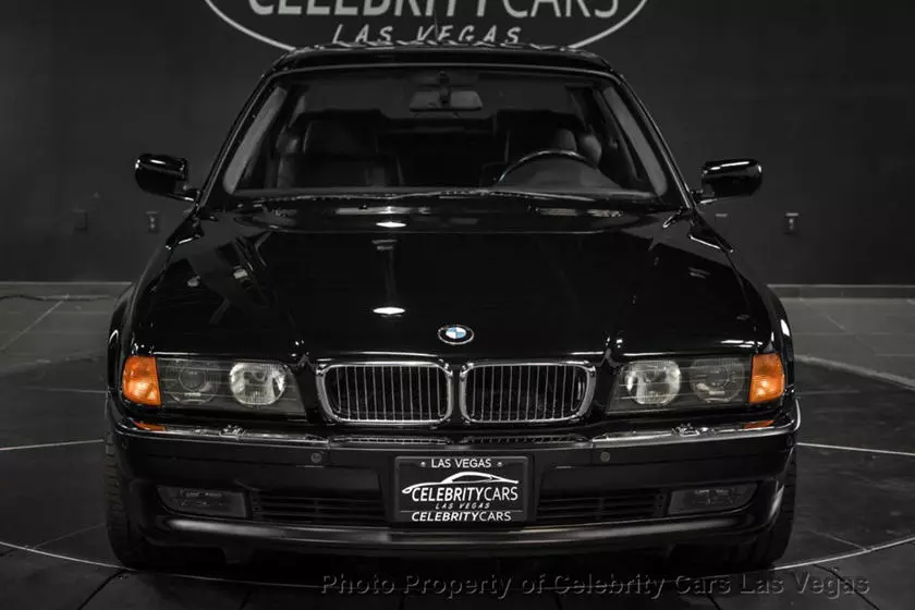 سيارة BMW 7 Series 1996 توباك معروضة للبيع مقابل 1.75 مليون دولار 27714_4