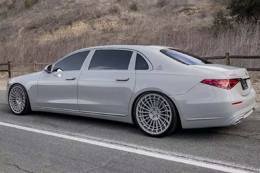 La Maybach personnalisée de Kim Kardashian est en fait assez subtile 27835_8