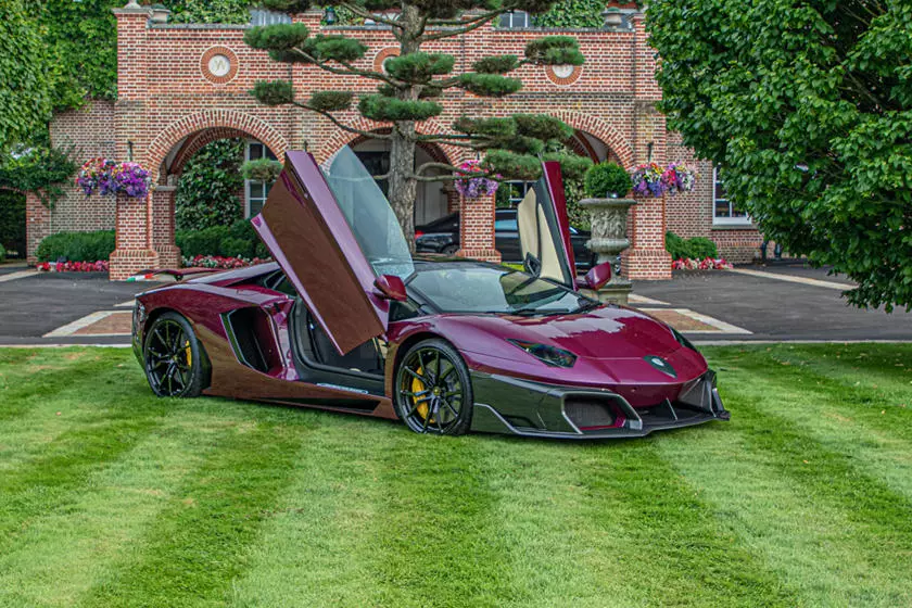 O Lamborghini Aventador único usa un kit de carrocería especial 2787_1