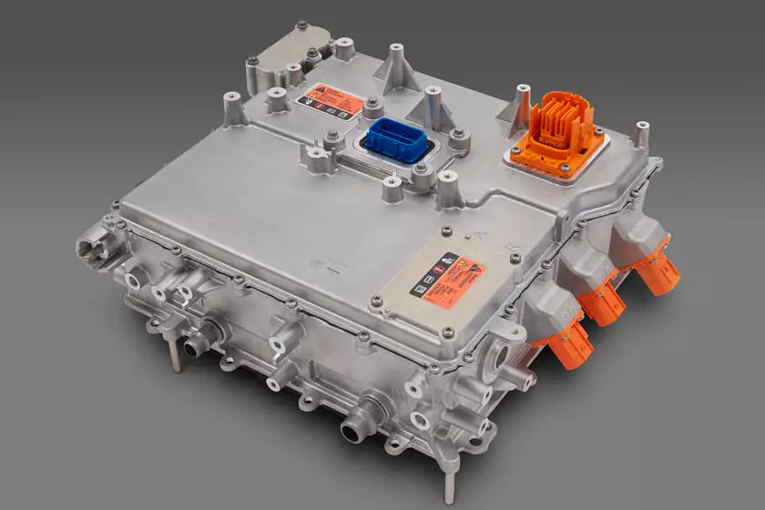 GM Unveils 666-HP Trio Ntawm Cov Hluav Taws Xob Tshiab 27896_2