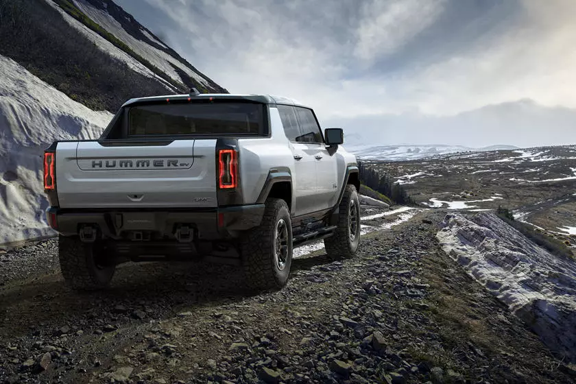 2022 GMC Hummer နောက်ဘက်ထောင့်မြင်ကွင်း