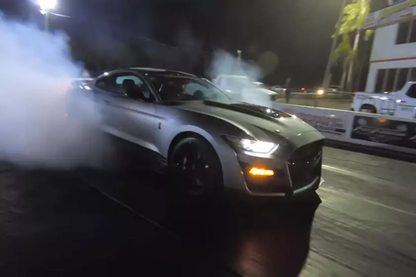 ஒரு 1,000-HP ஷெல்பி GT500 செட் எ கால் மைல் ரெக்கார்டைப் பாருங்கள் 27908_3