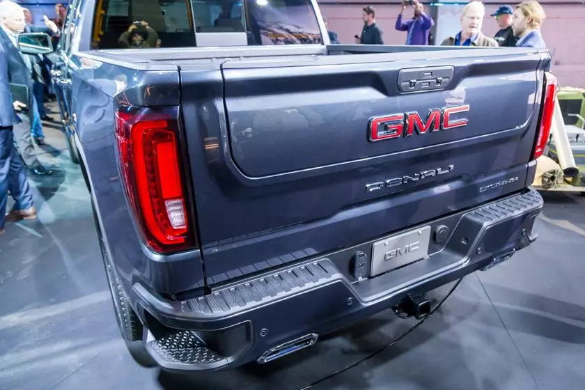 GMC a fabriqué plus de 100 prototypes de boîtes CarbonPro avant de bien faire les choses 27923_6