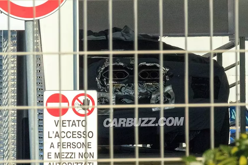 Zde je váš úplně první pohled na nástupce Lamborghini Aventador 27924_8