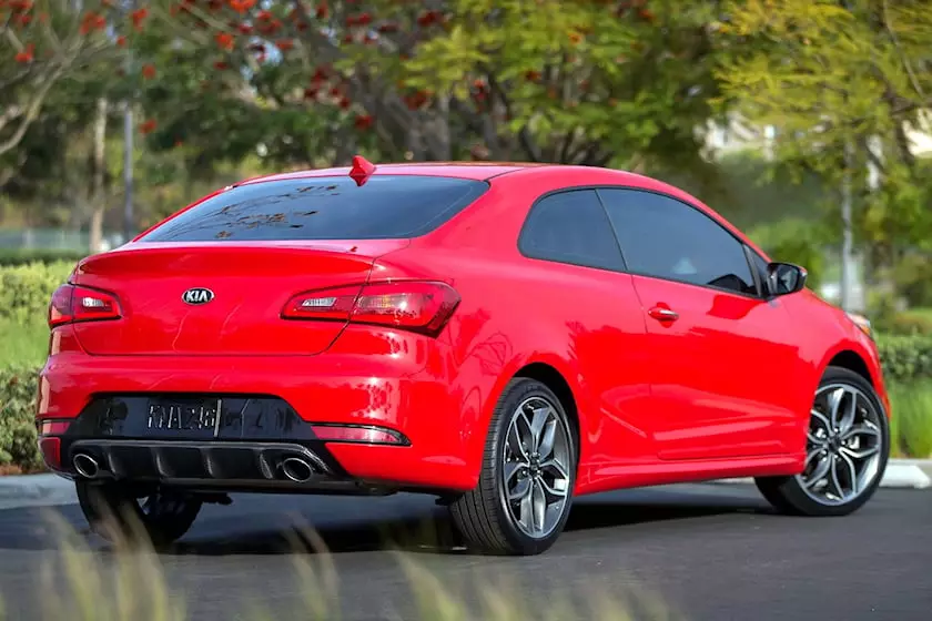 2014-2016 Kia Forte Koup Հետևի տեսարան