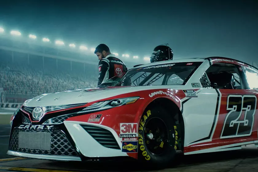 Pretekár Nascar Bubba Wallace bude hrať v novej šou Netflix 28025_1