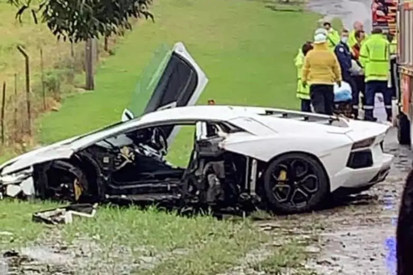 Lamborghini Aventador And Porsche 911 Turbo Crash Австралия бураннарында 28096_2