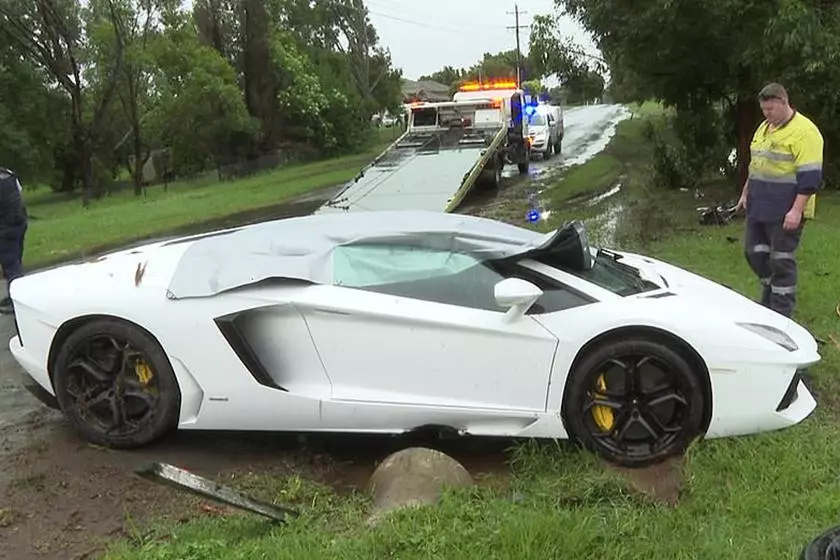 Lamborghini Aventador And Porsche 911 Turbo Crash Австралия бураннарында 28096_6