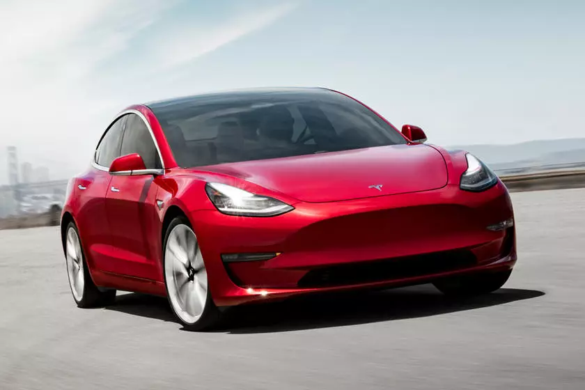 2017-2021 Tesla Model 3 vista frontale di guida