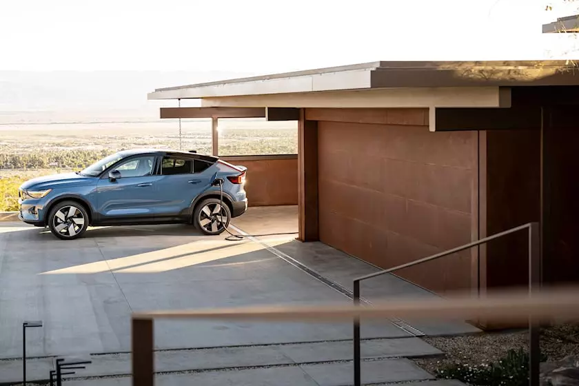 Volvo's Ultimate EV Garage მიმაგრებულია 5 მილიონი დოლარის სასახლესთან 2822_3