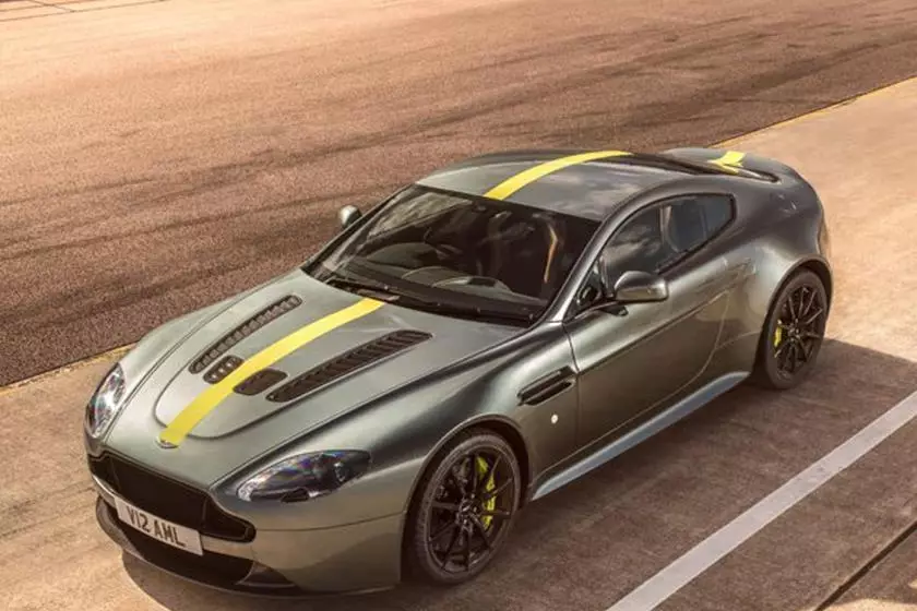 U-Aston Martin Vantage Ukhumbule Ngezinkinga Zokudlulisa