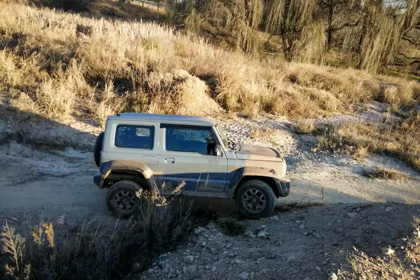 Suzuki Jimny Yana da Jerin Jiki na Shekara 20 A Gabas Mai Nisa 28310_5