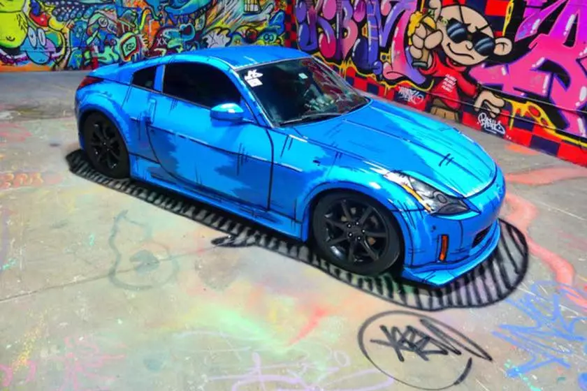 La Nissan 350Z peinte à la main ressemble à un dessin animé 28355_3