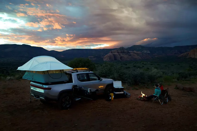 2022 Rivian R1T Truck View Ongl Gefn