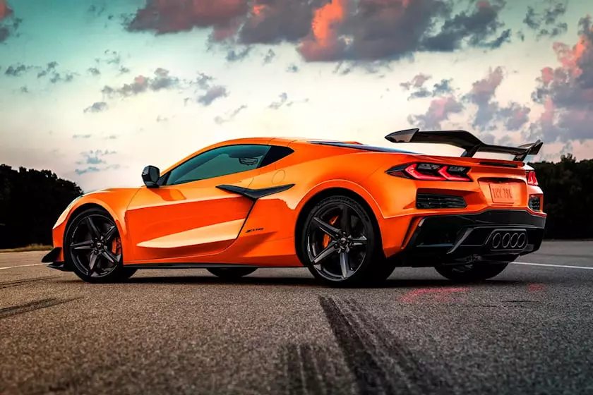 2023 Chevrolet Corvette Z06 kupé zadní úhel pohledu