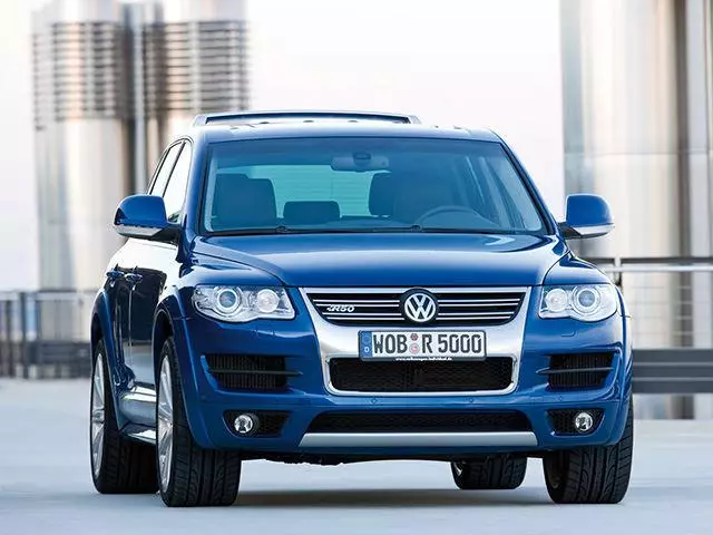 Ин аст, ки чаро Volkswagen Touareg бузургтарин SUV аст, ки то ҳол сохта шудааст 2854_1