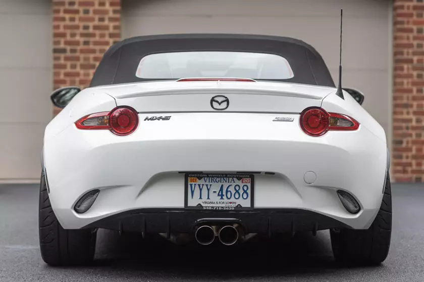 V8-Powered Mazda MX-5 $100,000 شاندار آهي 28561_5