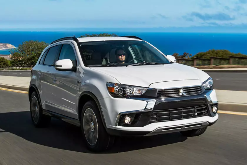 2016-2020 Mitsubishi Outlander Sport Visão Frontal Condução