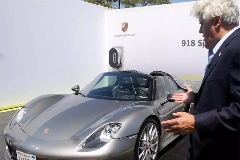 Jay Leno wuxuu yidhi iibsashada Ferrari waxay la mid tahay inaad aado Dominatrix 28795_3