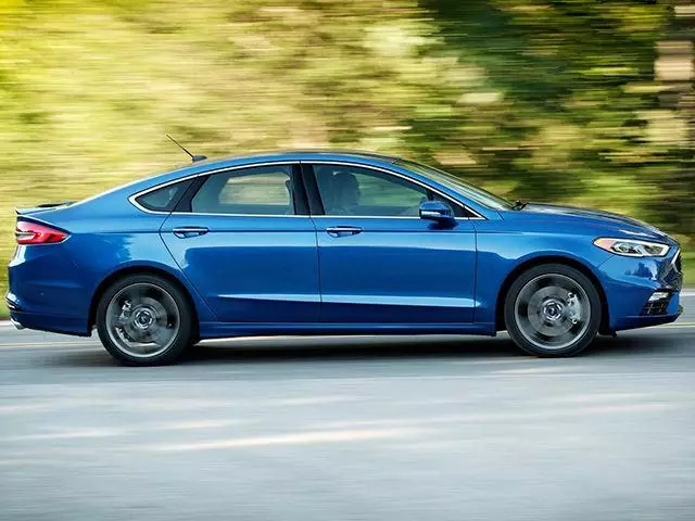 Картельдер есірткіні Америкаға тасымалдау үшін Ford Shipments пайдаланады 2884_3