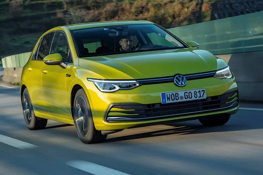 2022 Volkswagen Golf Imasangalala Ndi Kukweza Kwakukulu Kwaukadaulo 29010_4