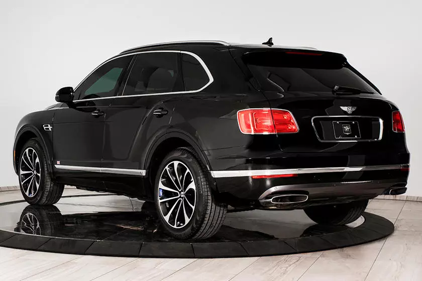 Ity Bentley Bentayga ity dia hisambotra grenady ho anao 29063_7