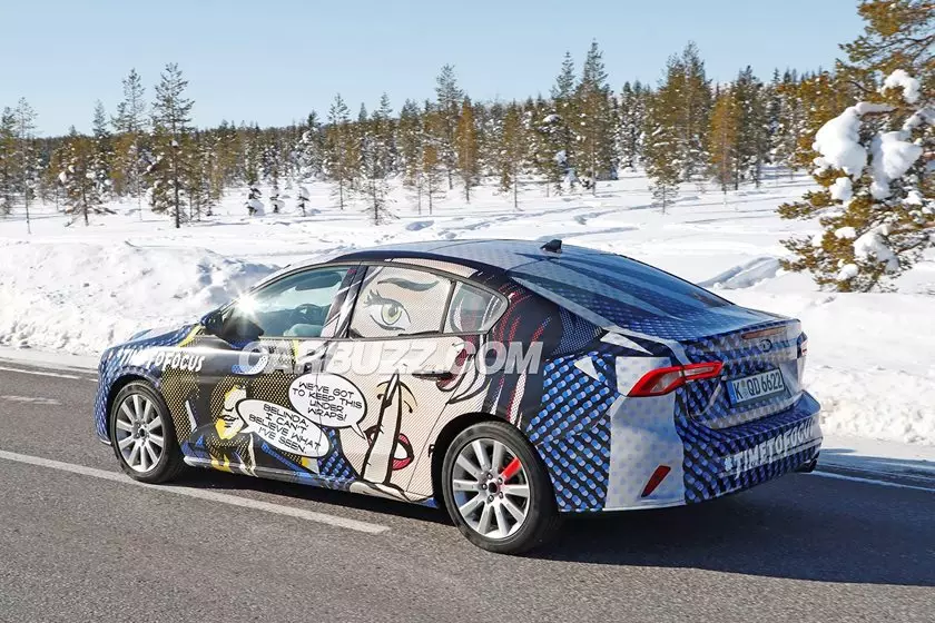 2019 Ford Focus Sedan Spied sareng Kamuflase Gaya Buku Komik 29098_9