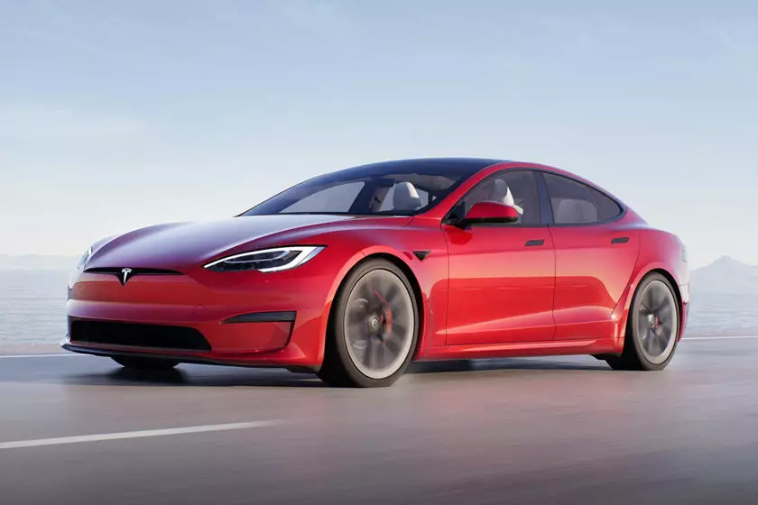 2021 Tesla Model S Plaid Jazda spredu