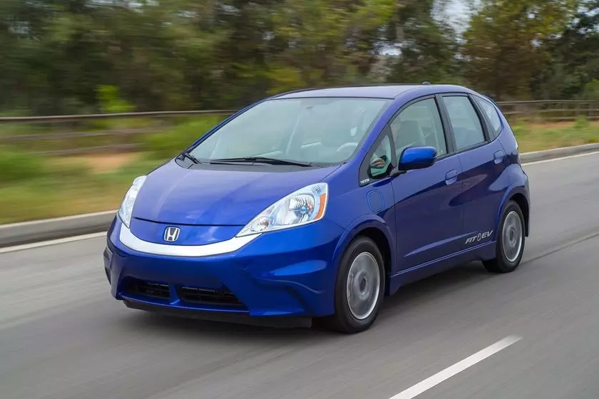 Honda Fit EV يمكنها العودة 29147_2