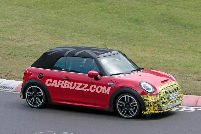 Yeni Mini Cooper S Cabrio, Nurburgring'de İlk Çıkış Yaptı 29211_4