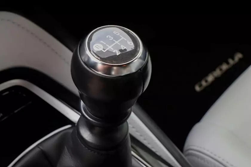 2019-2021 Toyota Corolla Hatchback Test Drive Gear Shifter