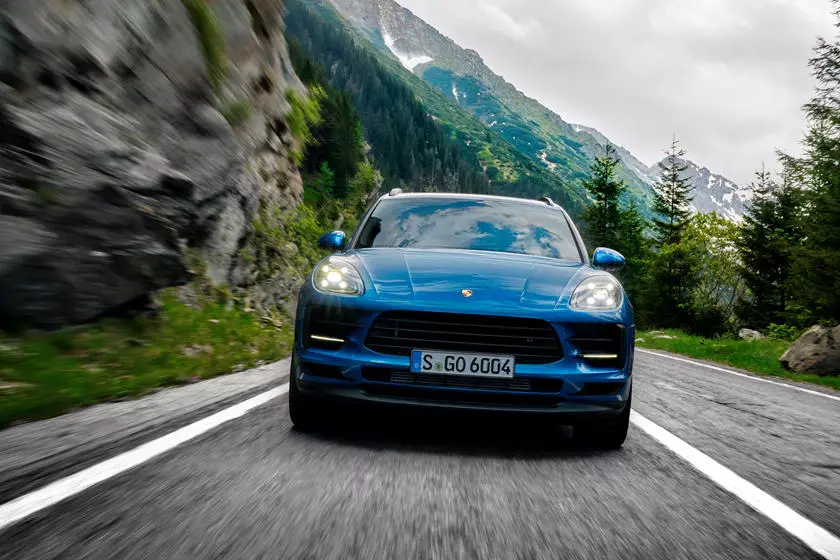 2020 Porsche Macan Turbo се завръща с повече удар 29242_6