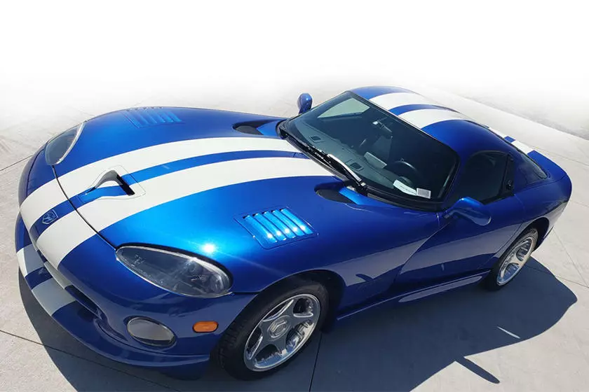 Popoln Dodge Viper GTS 1996 je bil prevoženih le 37 milj 29254_12