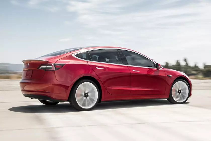2017-2020 Tesla Model 3 Side View Driving