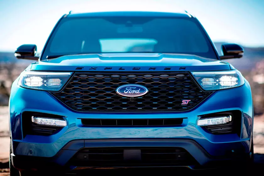 Ford patentē jaunu SUV funkciju, kas jums patiks 29359_11