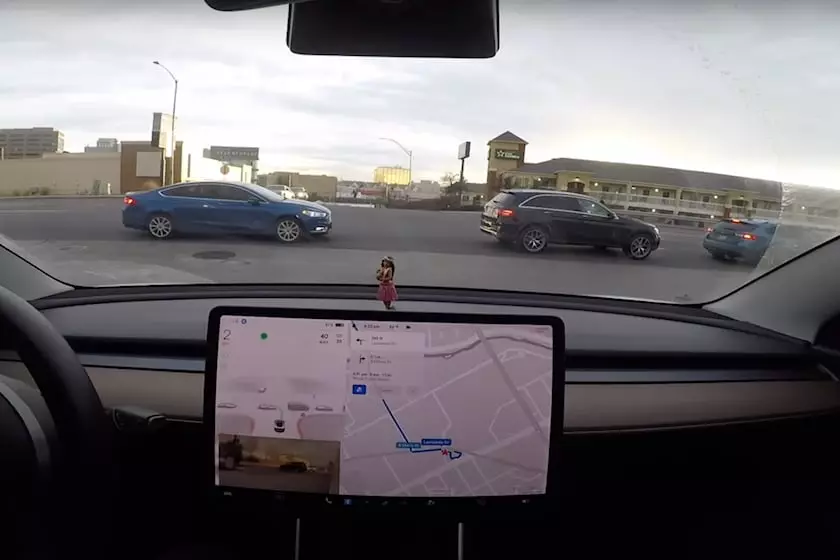 Tesla's Full Self-Driving Beta o lo'o amio sili atu tagata nai lo se isi lava taimi 29430_1