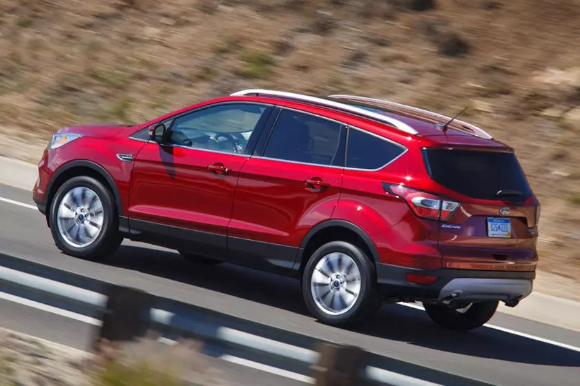 Ford Escape em movimento 2017-2019