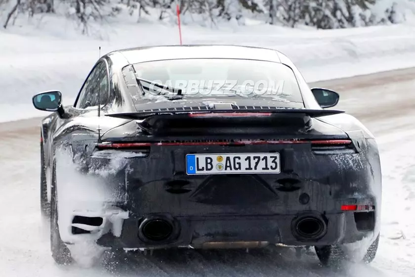 Ин метавонад аввалин нигоҳи мо ба насли ояндаи Porsche 911 GT3 бошад 29469_10