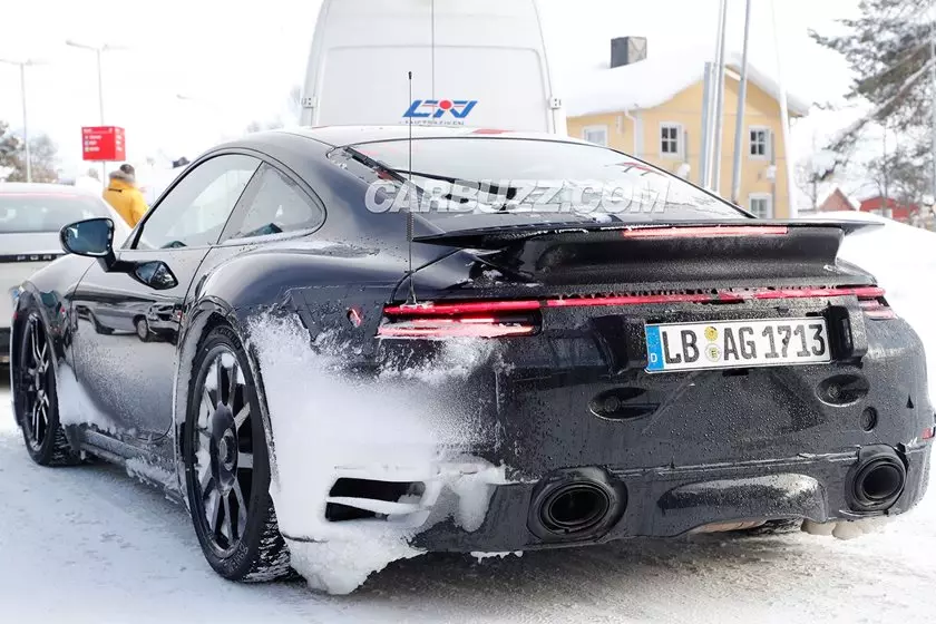 Dette kan være vår første titt på neste generasjons Porsche 911 GT3 29469_12