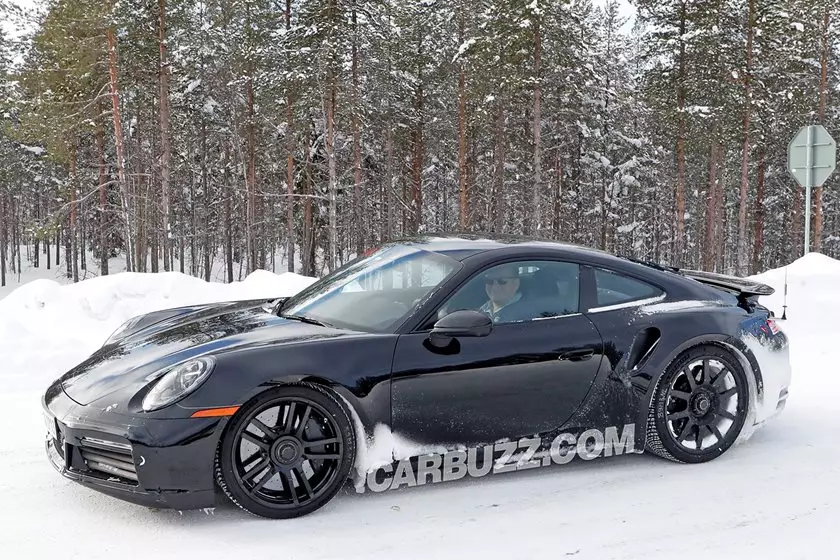 Ин метавонад аввалин нигоҳи мо ба насли ояндаи Porsche 911 GT3 бошад 29469_5