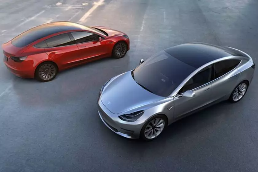 Tesla utfører sin første bremsejobb noensinne med en enkel programvareoppdatering 29508_7